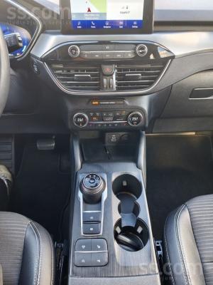 Melns Ford Kuga 2023 Rīga, ar dzinēja tilpumu 1.50 L un nobraukumu 121 tūkst. km par 15000 €, foto 21 vietnē AUTOMOTO.COM.LV