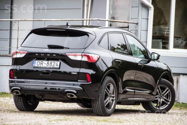 Ford Kuga 2023 Tukums vietnÄ Melns Ford Kuga 2023 Tukums, ar dzinÄja tilpumu 2.50 L un nobraukumu 205 tÅ«kst. km par 17250 ā¬, foto 5 vietnÄ AUTOMOTO.COM.LV
