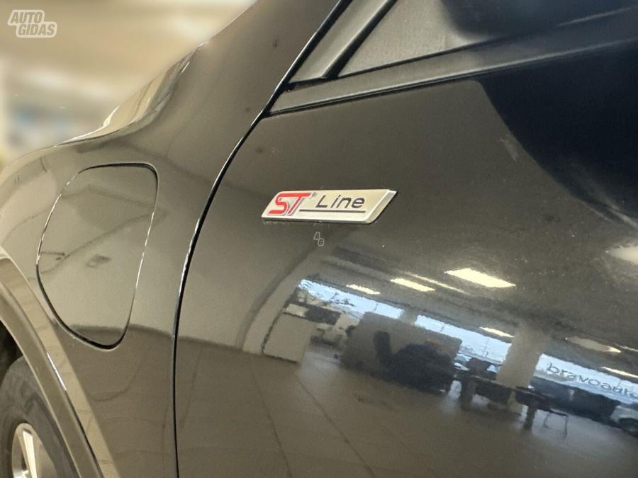Black Ford Kuga 2023 in Vilnius, with an engine capacity of 2.50 L and mileage of 35 thousand km for 23500 €, photo 10 on AUTOMOTO.COM.LV