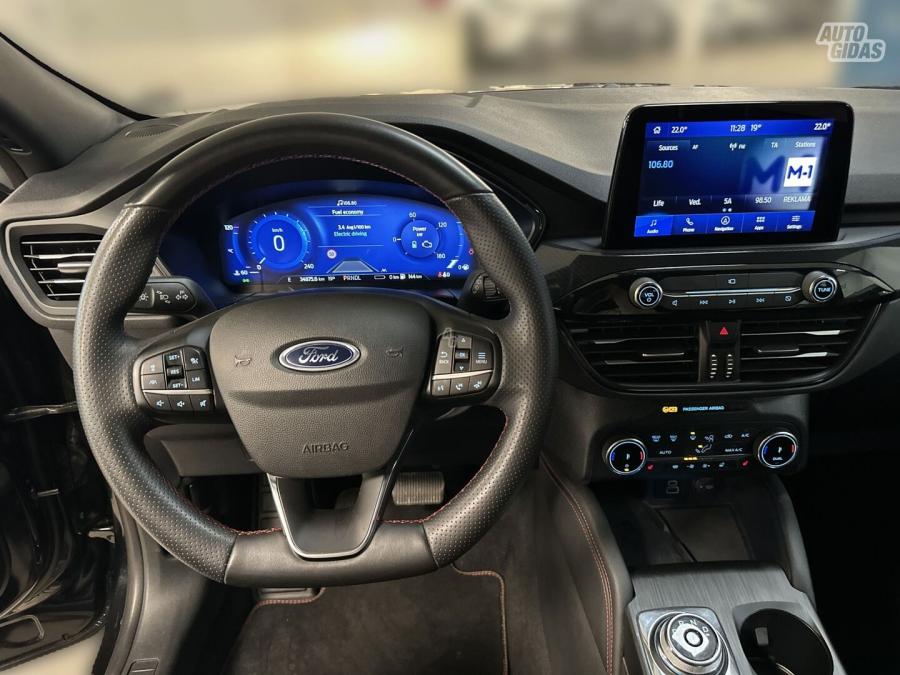Black Ford Kuga 2023 in Vilnius, with an engine capacity of 2.50 L and mileage of 35 thousand km for 23500 €, photo 17 on AUTOMOTO.COM.LV