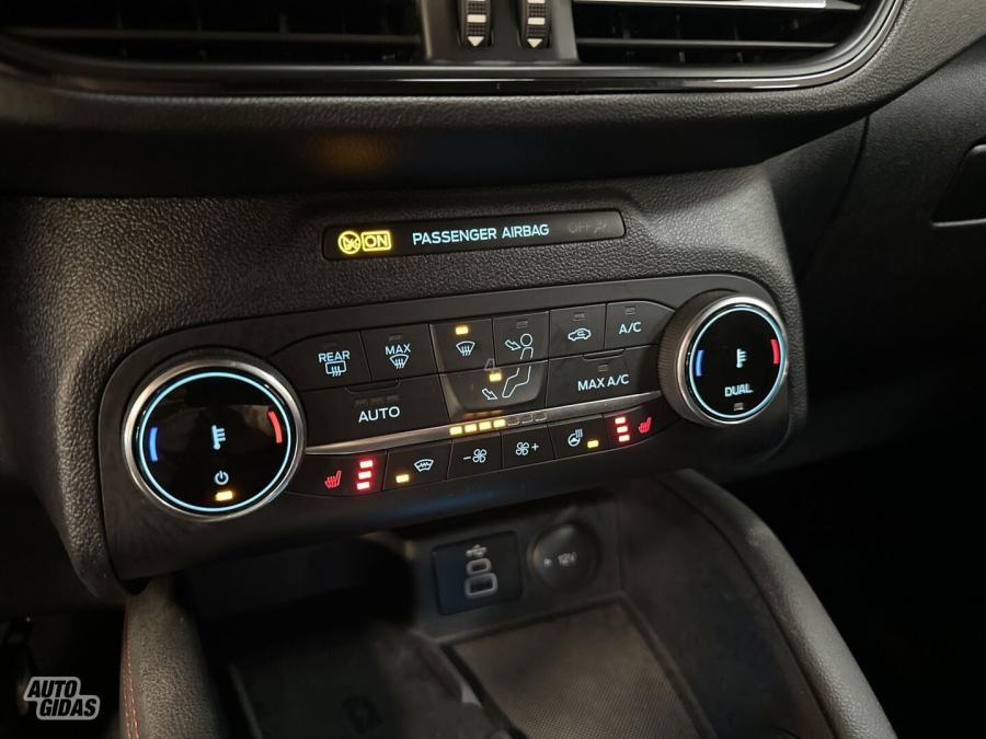 Black Ford Kuga 2023 in Vilnius, with an engine capacity of 2.50 L and mileage of 35 thousand km for 23500 €, photo 23 on AUTOMOTO.COM.LV