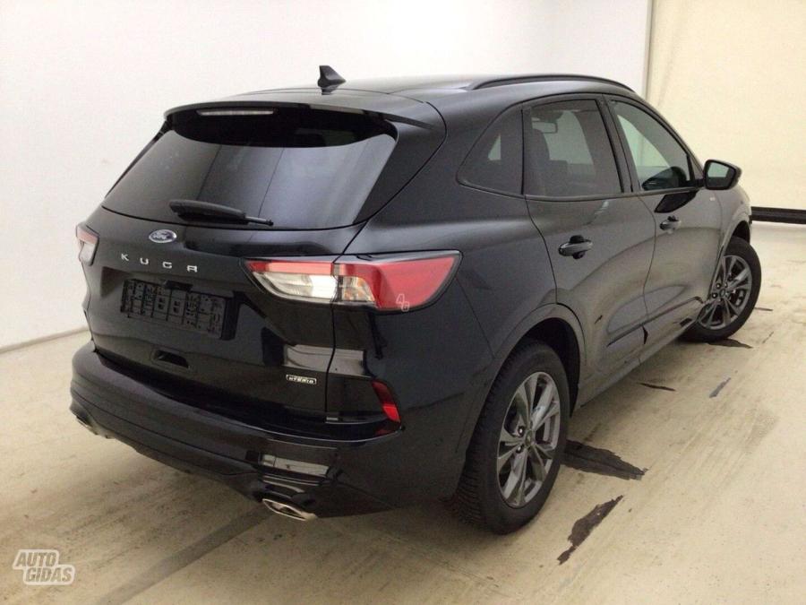 Black Ford Kuga 2024 in Kaunas, with an engine capacity of 2.50 L and mileage of 25 thousand km for 33197 €, photo 2 on AUTOMOTO.COM.LV