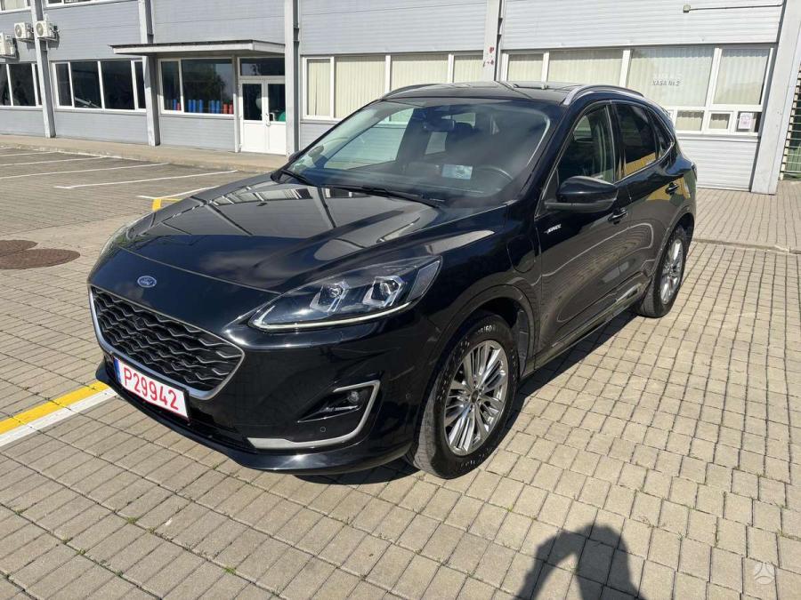 Melns Ford Kuga 2024 Marijampole, ar dzinēja tilpumu 2.49 L un nobraukumu 111 tūkst. km par 24400 €, foto 1 vietnē AUTOMOTO.COM.LV