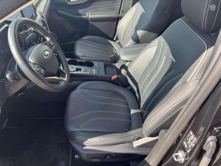 Melns Ford Kuga 2024 Marijampole, ar dzinēja tilpumu 2.49 L un nobraukumu 111 tūkst. km par 24400 €, foto 16 vietnē AUTOMOTO.COM.LV
