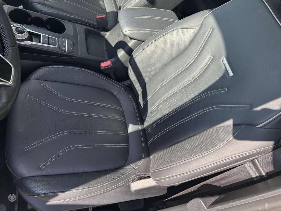 Melns Ford Kuga 2024 Marijampole, ar dzinēja tilpumu 2.49 L un nobraukumu 111 tūkst. km par 24400 €, foto 25 vietnē AUTOMOTO.COM.LV