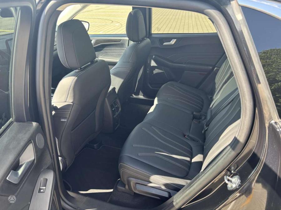 Melns Ford Kuga 2024 Marijampole, ar dzinēja tilpumu 2.49 L un nobraukumu 111 tūkst. km par 24400 €, foto 32 vietnē AUTOMOTO.COM.LV