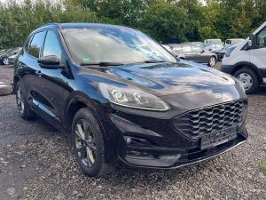 Black Ford Kuga 2024 in Vilnius, with an engine capacity of 2.49 L and mileage of 58 thousand km for 24444 €, photo 3 on AUTOMOTO.COM.LV