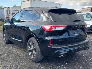 Black Ford Kuga 2024 in Vilnius, with an engine capacity of 2.49 L and mileage of 58 thousand km for 24444 €, photo 4 on AUTOMOTO.COM.LV