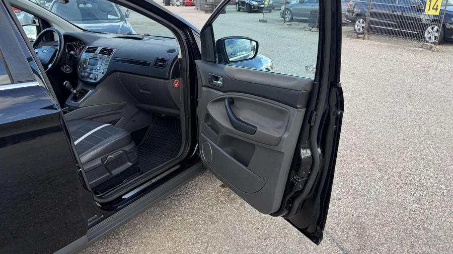 Melns Ford Kuga 2009 Marijampole, ar dzinēja tilpumu 2.00 L un nobraukumu 264 tūkst. km par 5550 €, foto 11 vietnē AUTOMOTO.COM.LV