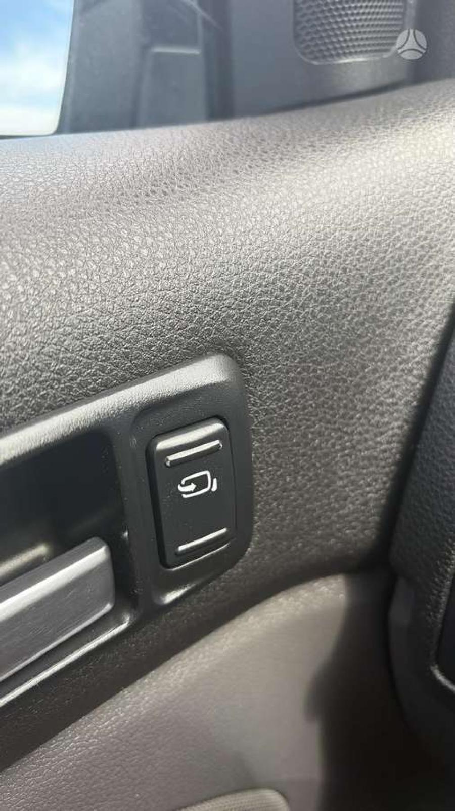 Melns Ford Kuga 2009 Marijampole, ar dzinēja tilpumu 2.00 L un nobraukumu 264 tūkst. km par 5550 €, foto 29 vietnē AUTOMOTO.COM.LV