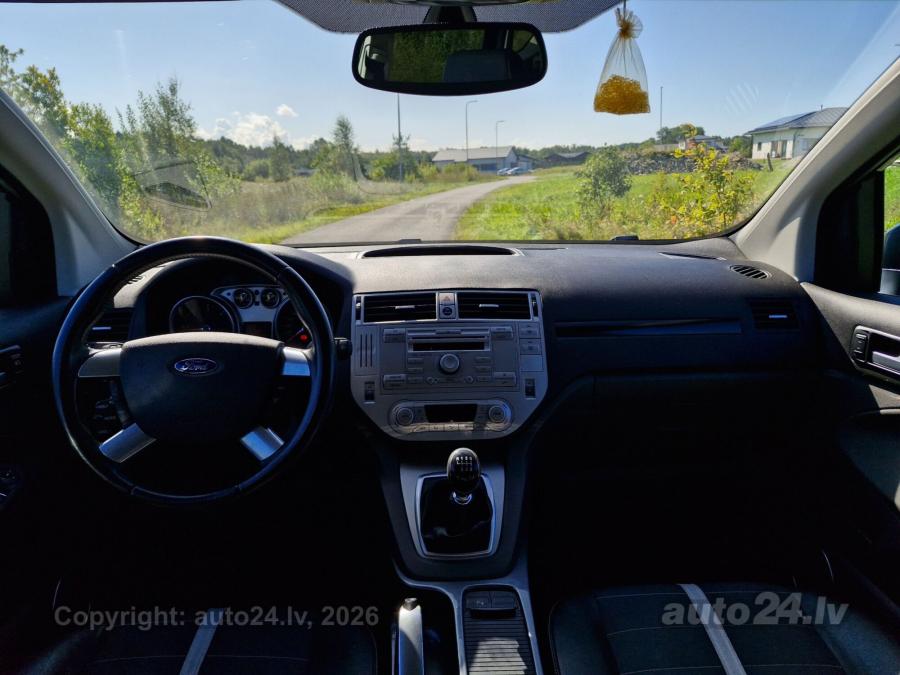Black Ford Kuga 2009 in Tallinn, with an engine capacity of 2.00 L and mileage of 285 thousand km for 4800 €, photo 12 on AUTOMOTO.COM.LV