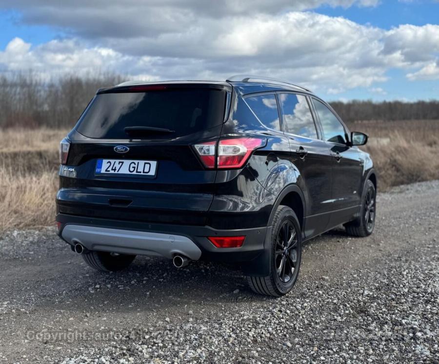 Melns Ford Kuga 2017 Tallina, ar dzinēja tilpumu 2.00 L un nobraukumu 338 tūkst. km par 9494 €, foto 3 vietnē AUTOMOTO.COM.LV