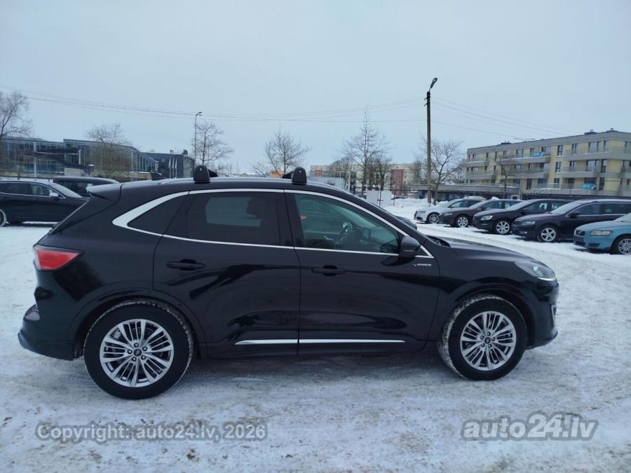 Melns Ford Kuga 2021 Rakvere, ar dzinēja tilpumu 2.50 L un nobraukumu 185 tūkst. km par 18400 €, foto 3 vietnē AUTOMOTO.COM.LV