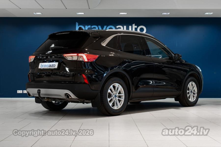 Melns Ford Kuga 2021 Tallina, ar dzinēja tilpumu 1.50 L un nobraukumu 72 tūkst. km par 20900 €, foto 3 vietnē AUTOMOTO.COM.LV