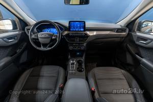 Melns Ford Kuga 2021 Tallina, ar dzinēja tilpumu 1.50 L un nobraukumu 72 tūkst. km par 20900 €, foto 8 vietnē AUTOMOTO.COM.LV