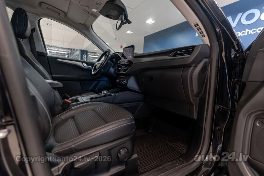 Melns Ford Kuga 2021 Tallina, ar dzinēja tilpumu 1.50 L un nobraukumu 72 tūkst. km par 20900 €, foto 14 vietnē AUTOMOTO.COM.LV