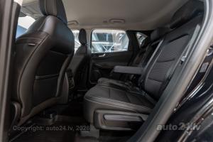 Melns Ford Kuga 2021 Tallina, ar dzinēja tilpumu 1.50 L un nobraukumu 72 tūkst. km par 20900 €, foto 17 vietnē AUTOMOTO.COM.LV