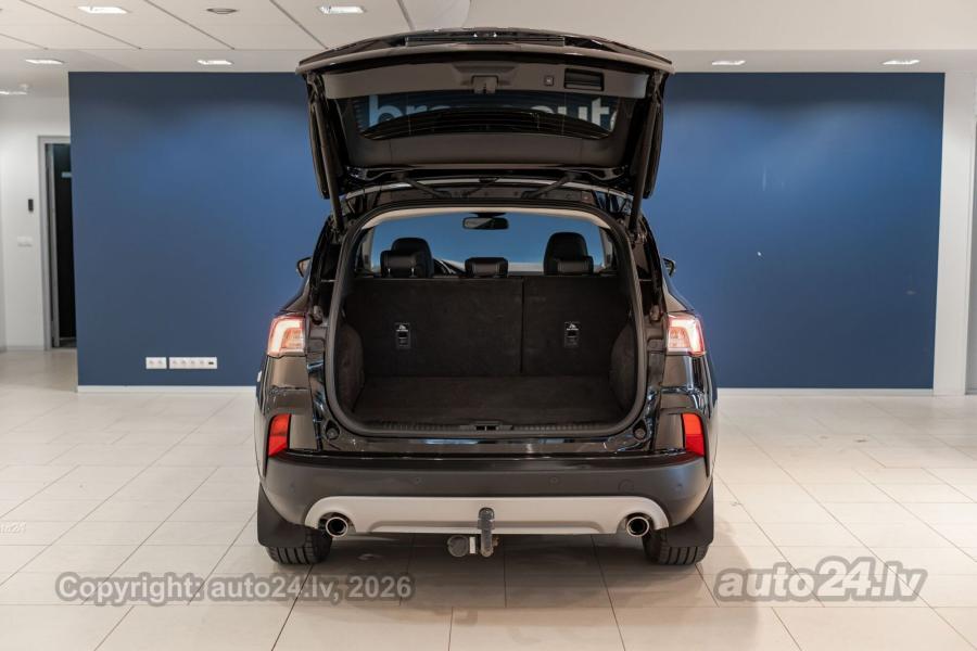 Melns Ford Kuga 2021 Tallina, ar dzinēja tilpumu 1.50 L un nobraukumu 72 tūkst. km par 20900 €, foto 19 vietnē AUTOMOTO.COM.LV