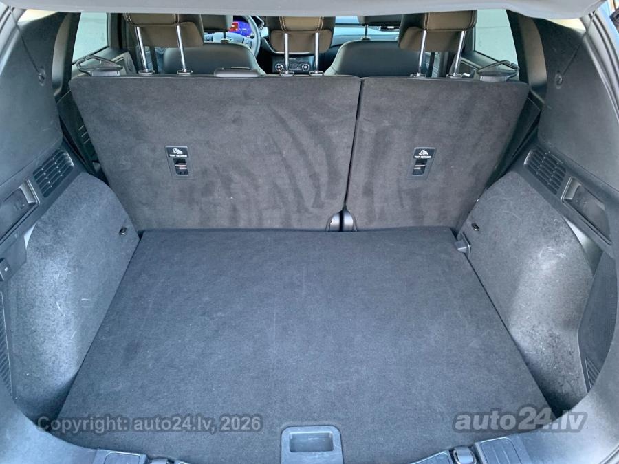 Black Ford Kuga 2022 in Tallinn, with an engine capacity of 1.50 L and mileage of 147 thousand km for 15900 €, photo 11 on AUTOMOTO.COM.LV