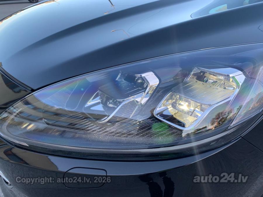 Black Ford Kuga 2022 in Tallinn, with an engine capacity of 1.50 L and mileage of 147 thousand km for 15900 €, photo 24 on AUTOMOTO.COM.LV