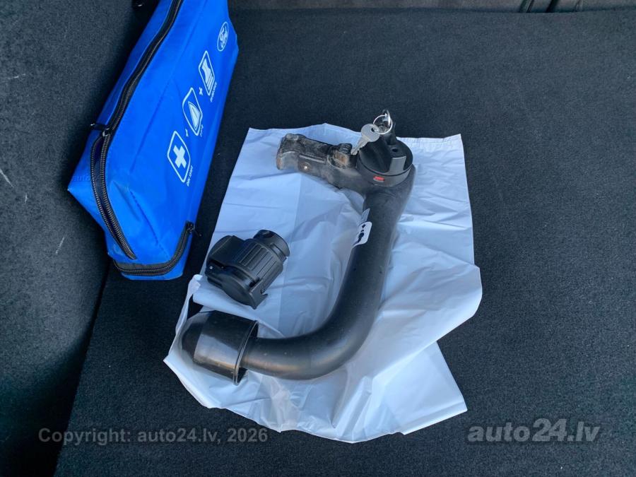 Black Ford Kuga 2022 in Tallinn, with an engine capacity of 1.50 L and mileage of 147 thousand km for 15900 €, photo 25 on AUTOMOTO.COM.LV