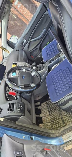 Blue Ford Kuga 2009 in Daugavpils, with an engine capacity of 2.00 L and mileage of 251 thousand km for 4000 €, photo 8 on AUTOMOTO.COM.LV