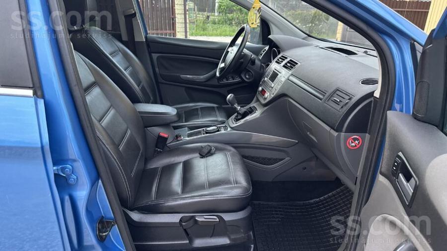 Zils Ford Kuga 2009 Rēzekne, ar dzinēja tilpumu 2.00 L un nobraukumu 252 tūkst. km par 4650 €, foto 12 vietnē AUTOMOTO.COM.LV