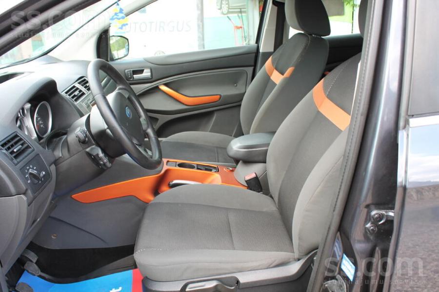 Blue Ford Kuga 2009 in Daugavpils, with an engine capacity of 2.00 L and mileage of 275 thousand km for 5590 €, photo 19 on AUTOMOTO.COM.LV