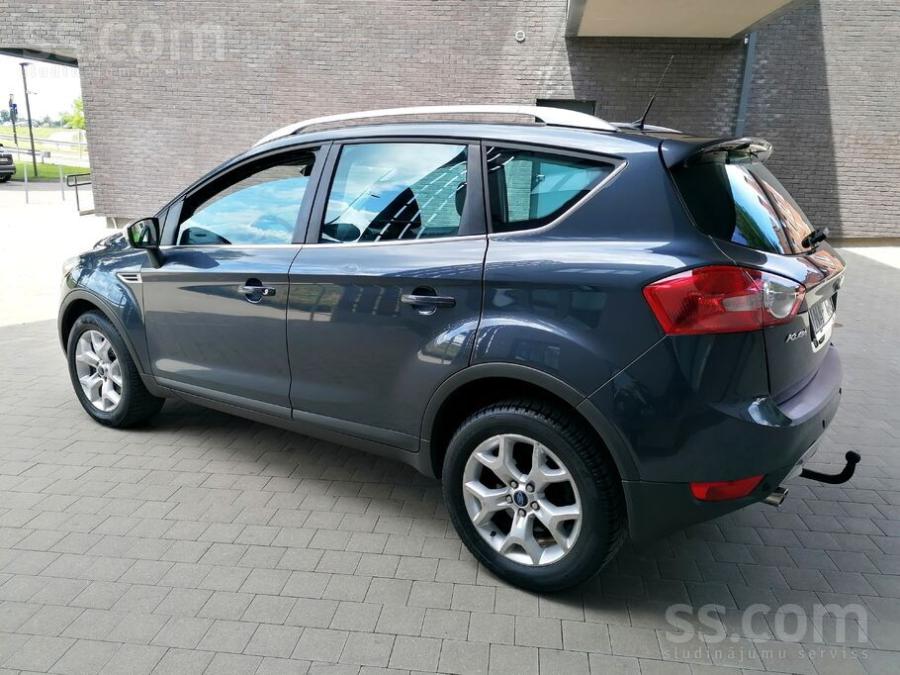 Blue Ford Kuga 2009 in Daugavpils, with an engine capacity of 2.00 L and mileage of 0 thousand km for 5250 €, photo 9 on AUTOMOTO.COM.LV