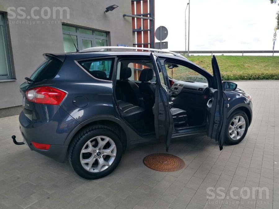 Blue Ford Kuga 2009 in Daugavpils, with an engine capacity of 2.00 L and mileage of 0 thousand km for 5250 €, photo 15 on AUTOMOTO.COM.LV