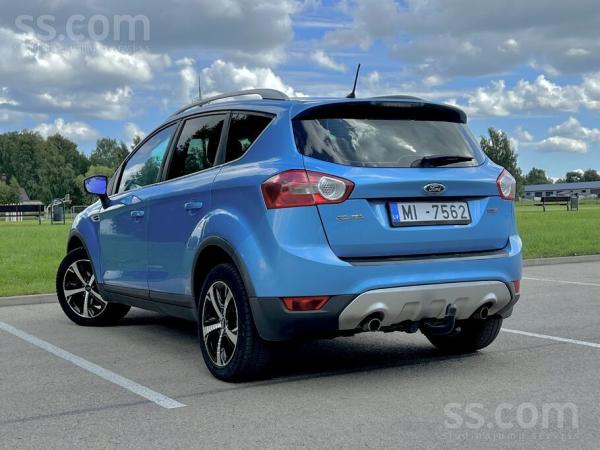 Zils Ford Kuga 2009 Cēsis, ar dzinēja tilpumu 2.00 L un nobraukumu 259 tūkst. km par 4600 €, foto 4 vietnē AUTOMOTO.COM.LV