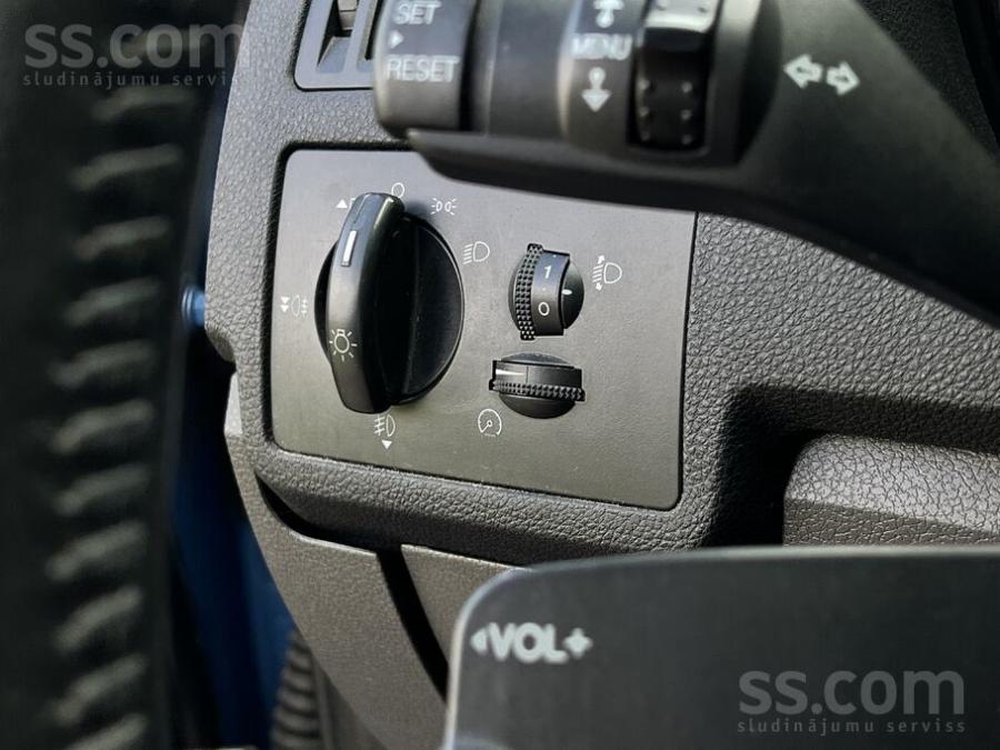 Zils Ford Kuga 2009 Cēsis, ar dzinēja tilpumu 2.00 L un nobraukumu 259 tūkst. km par 4600 €, foto 15 vietnē AUTOMOTO.COM.LV