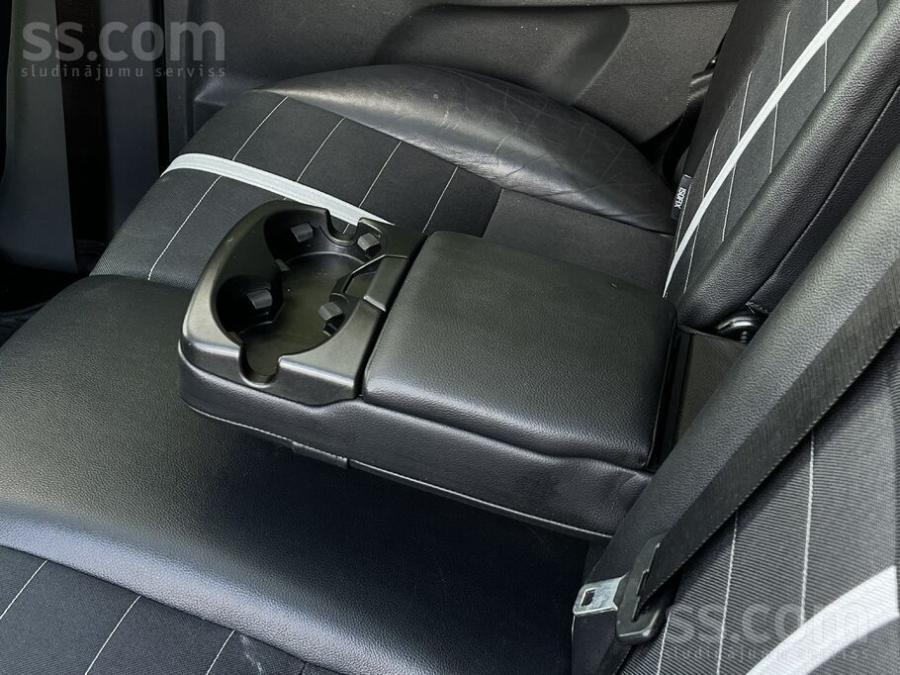 Zils Ford Kuga 2009 Cēsis, ar dzinēja tilpumu 2.00 L un nobraukumu 259 tūkst. km par 4600 €, foto 16 vietnē AUTOMOTO.COM.LV