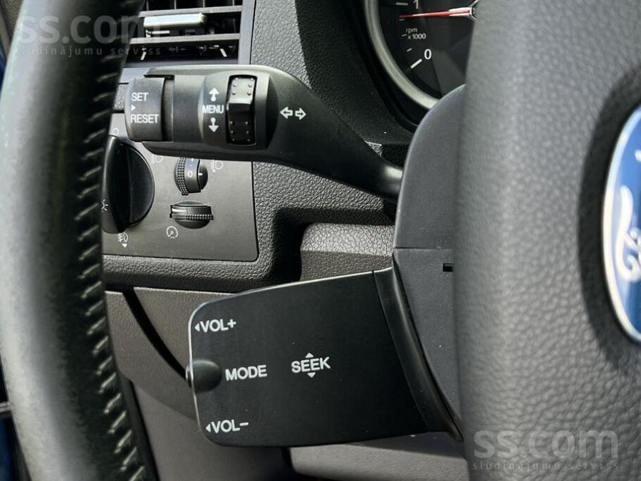 Zils Ford Kuga 2009 Cēsis, ar dzinēja tilpumu 2.00 L un nobraukumu 259 tūkst. km par 4600 €, foto 23 vietnē AUTOMOTO.COM.LV