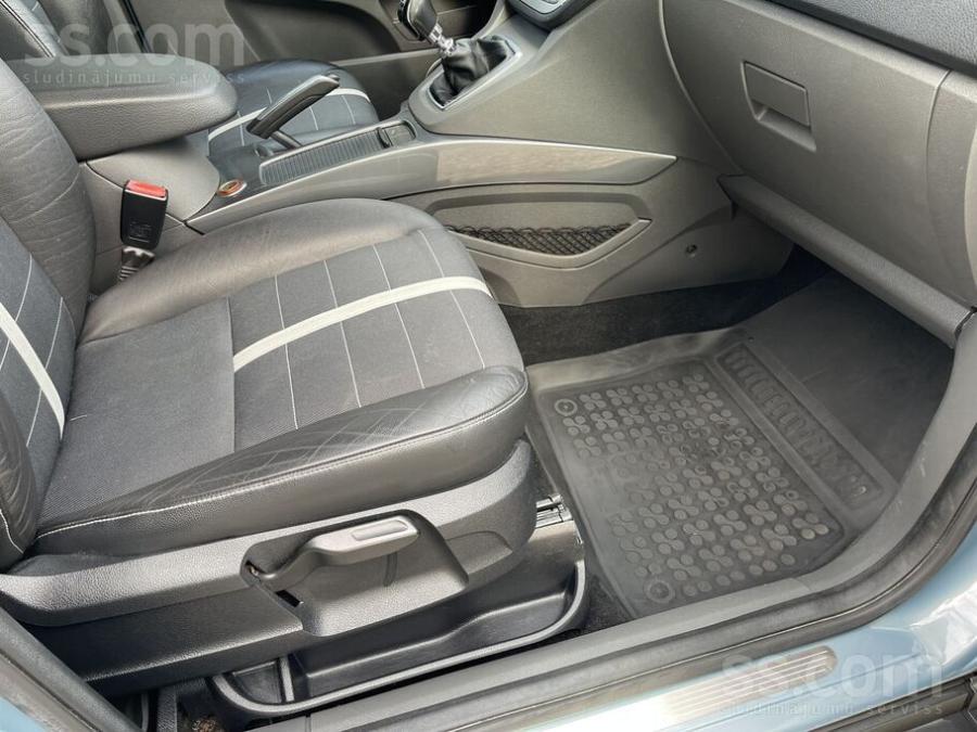 Zils Ford Kuga 2009 Jūrmala, ar dzinēja tilpumu 2.00 L un nobraukumu 0 tūkst. km par 5250 €, foto 30 vietnē AUTOMOTO.COM.LV