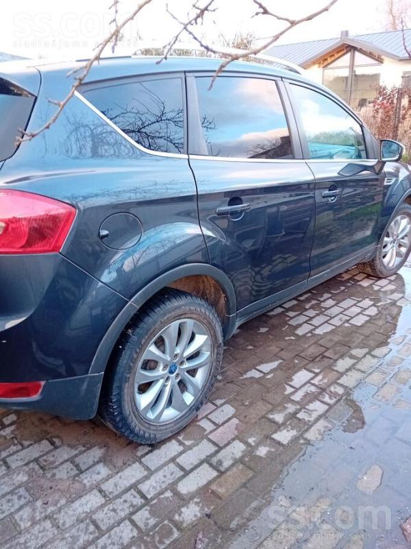 Blue Ford Kuga 2010 in Liepaja, with an engine capacity of 2.00 L and mileage of 234 thousand km for 6300 €, photo 2 on AUTOMOTO.COM.LV