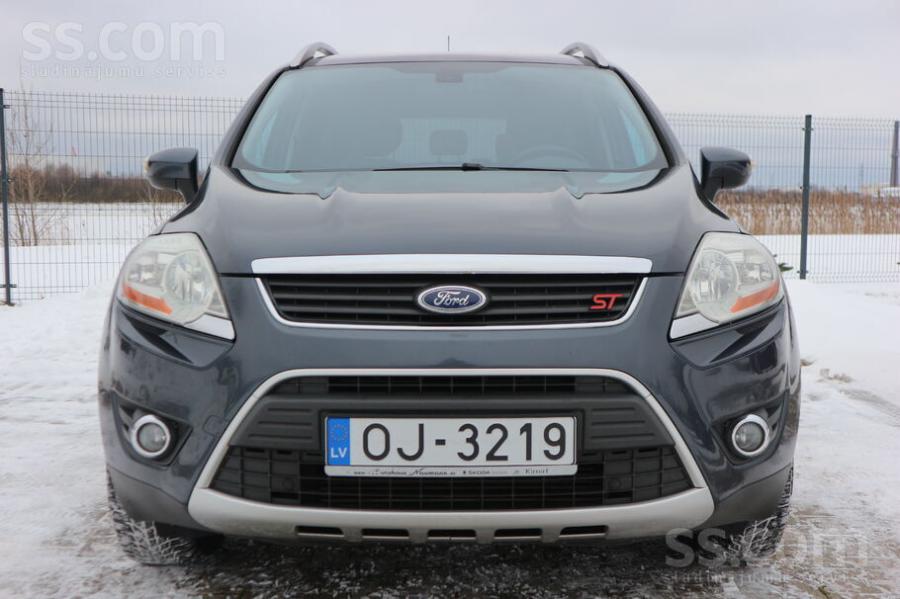 Zils Ford Kuga 2010 Rīga, ar dzinēja tilpumu 2.00 L un nobraukumu 238 tūkst. km par 5350 €, foto 3 vietnē AUTOMOTO.COM.LV