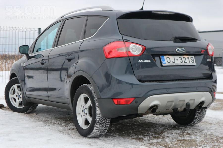 Zils Ford Kuga 2010 Rīga, ar dzinēja tilpumu 2.00 L un nobraukumu 238 tūkst. km par 5350 €, foto 11 vietnē AUTOMOTO.COM.LV