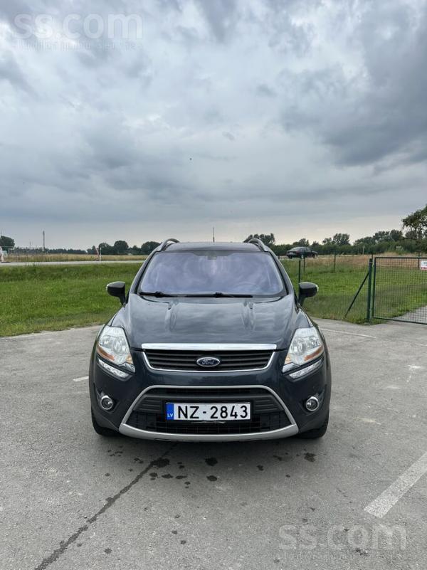 Zils Ford Kuga 2010 Bauska, ar dzinēja tilpumu 2.00 L un nobraukumu 260 tūkst. km par 6300 €, foto 1 vietnē AUTOMOTO.COM.LV