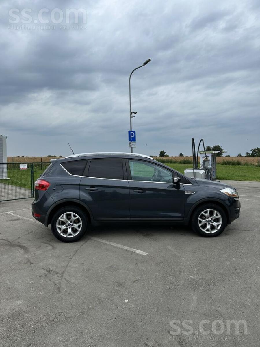 Zils Ford Kuga 2010 Bauska, ar dzinēja tilpumu 2.00 L un nobraukumu 260 tūkst. km par 6300 €, foto 6 vietnē AUTOMOTO.COM.LV
