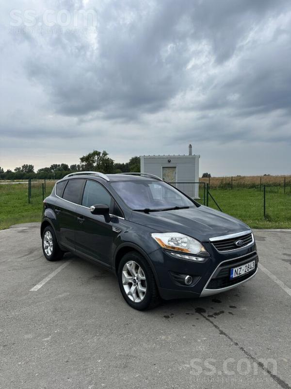 Zils Ford Kuga 2010 Bauska, ar dzinēja tilpumu 2.00 L un nobraukumu 260 tūkst. km par 6300 €, foto 6 vietnē AUTOMOTO.COM.LV