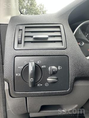 Zils Ford Kuga 2010 Bauska, ar dzinēja tilpumu 2.00 L un nobraukumu 260 tūkst. km par 6300 €, foto 12 vietnē AUTOMOTO.COM.LV