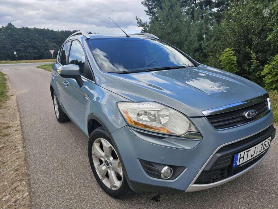 Blue Ford Kuga 2010 in Vilnius, with an engine capacity of 2.00 L and mileage of 390 thousand km for 3550 €, photo 3 on AUTOMOTO.COM.LV