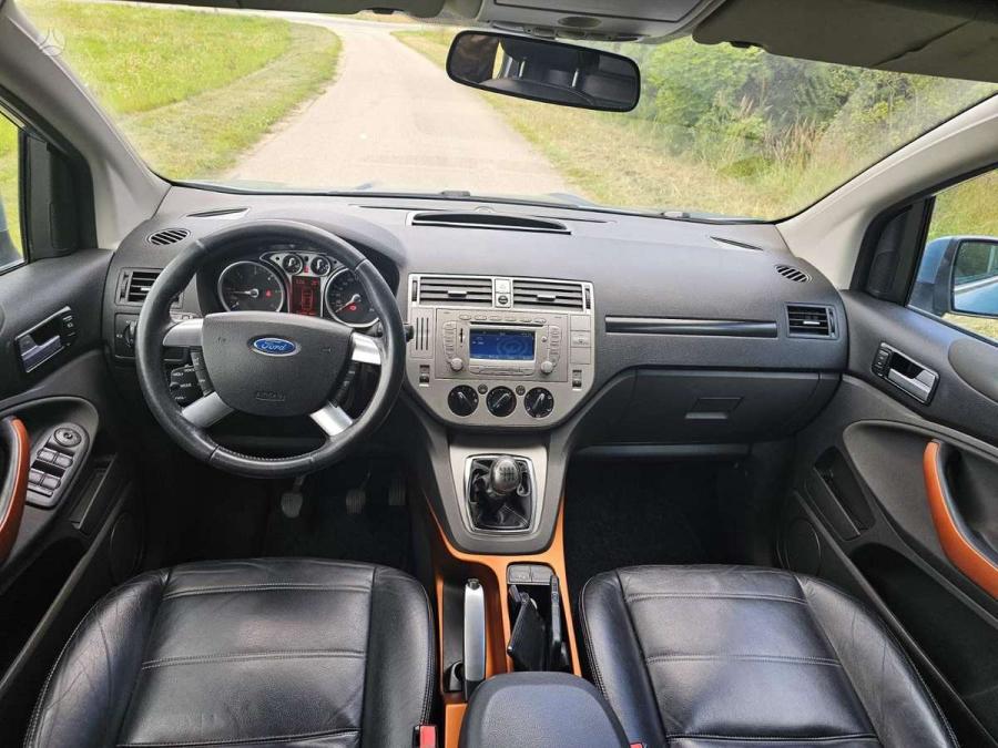 Blue Ford Kuga 2010 in Vilnius, with an engine capacity of 2.00 L and mileage of 390 thousand km for 3550 €, photo 12 on AUTOMOTO.COM.LV