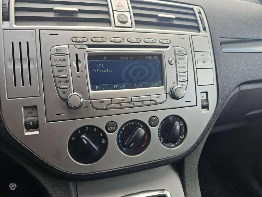 Blue Ford Kuga 2010 in Vilnius, with an engine capacity of 2.00 L and mileage of 390 thousand km for 3550 €, photo 15 on AUTOMOTO.COM.LV
