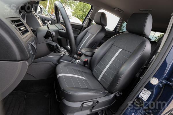 Blue Ford Kuga 2011 in Jelgava, with an engine capacity of 2.00 L and mileage of 0 thousand km for 6990 €, photo 9 on AUTOMOTO.COM.LV