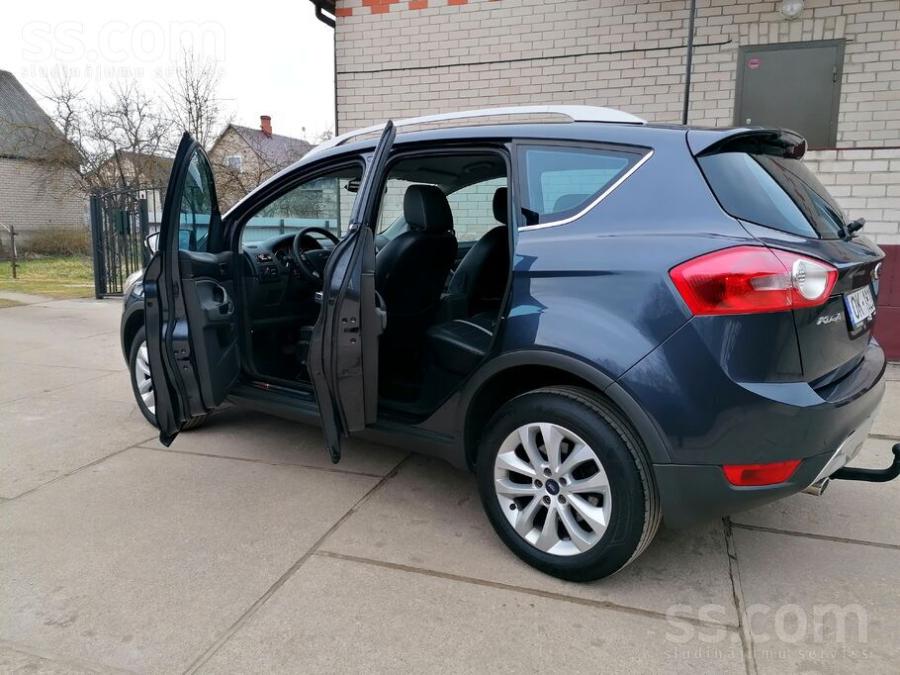 Zils Ford Kuga 2011 Daugavpils, ar dzinēja tilpumu 2.00 L un nobraukumu 0 tūkst. km par 5550 €, foto 16 vietnē AUTOMOTO.COM.LV
