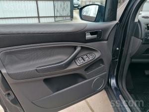Zils Ford Kuga 2011 Daugavpils, ar dzinēja tilpumu 2.00 L un nobraukumu 0 tūkst. km par 5550 €, foto 20 vietnē AUTOMOTO.COM.LV
