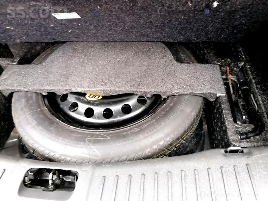 Zils Ford Kuga 2011 Daugavpils, ar dzinēja tilpumu 2.00 L un nobraukumu 0 tūkst. km par 5550 €, foto 31 vietnē AUTOMOTO.COM.LV