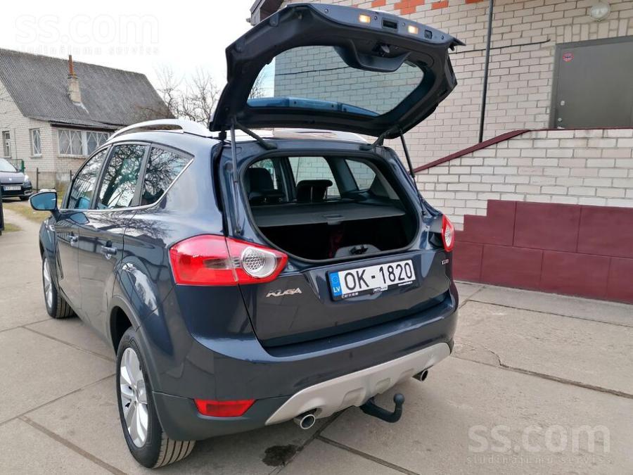 Zils Ford Kuga 2011 Daugavpils, ar dzinēja tilpumu 2.00 L un nobraukumu 0 tūkst. km par 5550 €, foto 32 vietnē AUTOMOTO.COM.LV